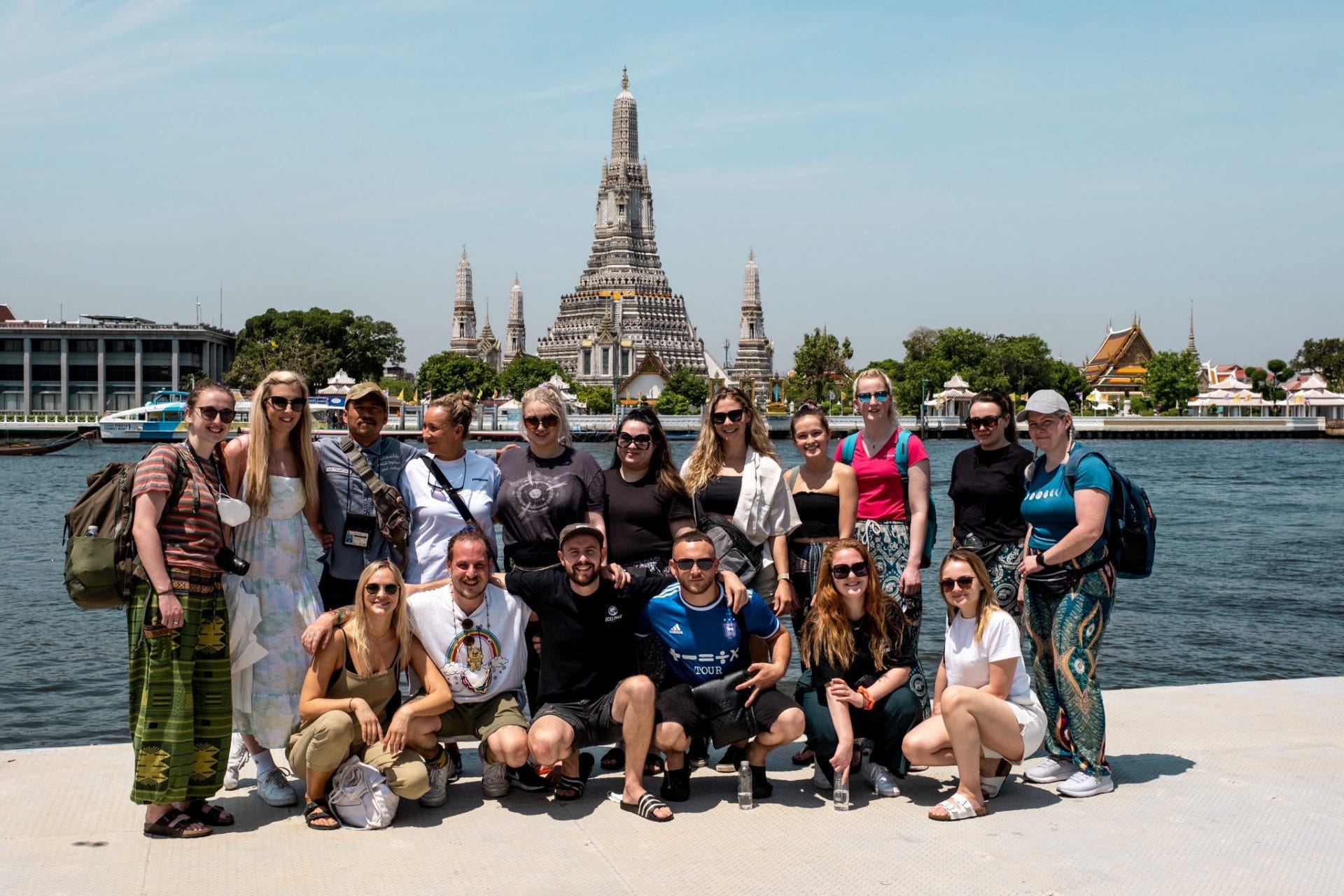 22 Pros and Cons of Group Travel (2026) - Feel Free Travel Blog